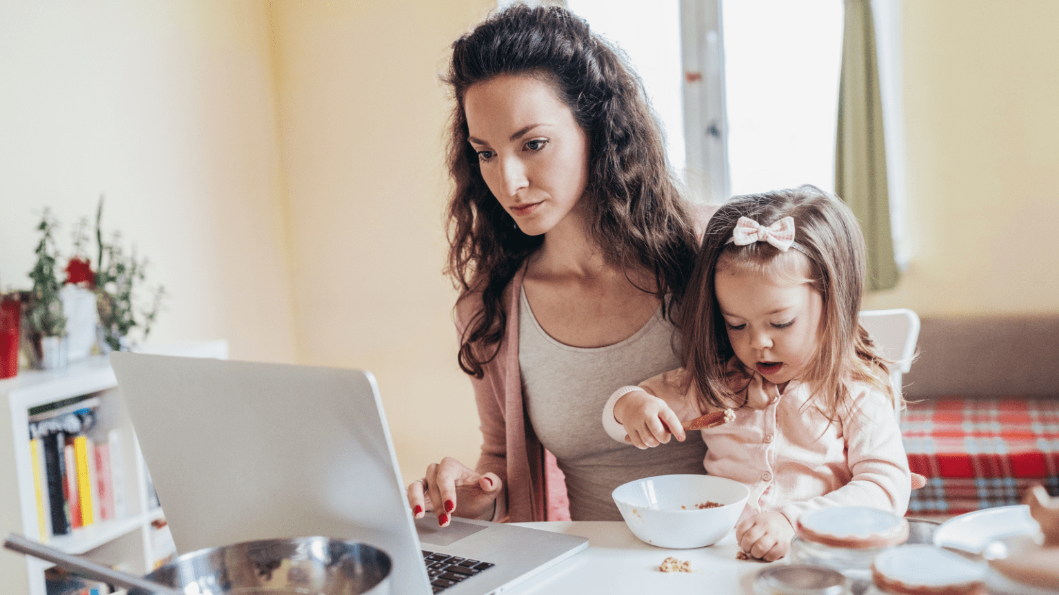 Balancing Work, Family, and Motherhood: Tips for Working Moms ...