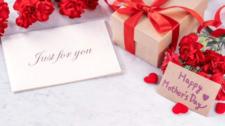 25 Sentimental Messages to Write to Your Mom This Mother's Day ...