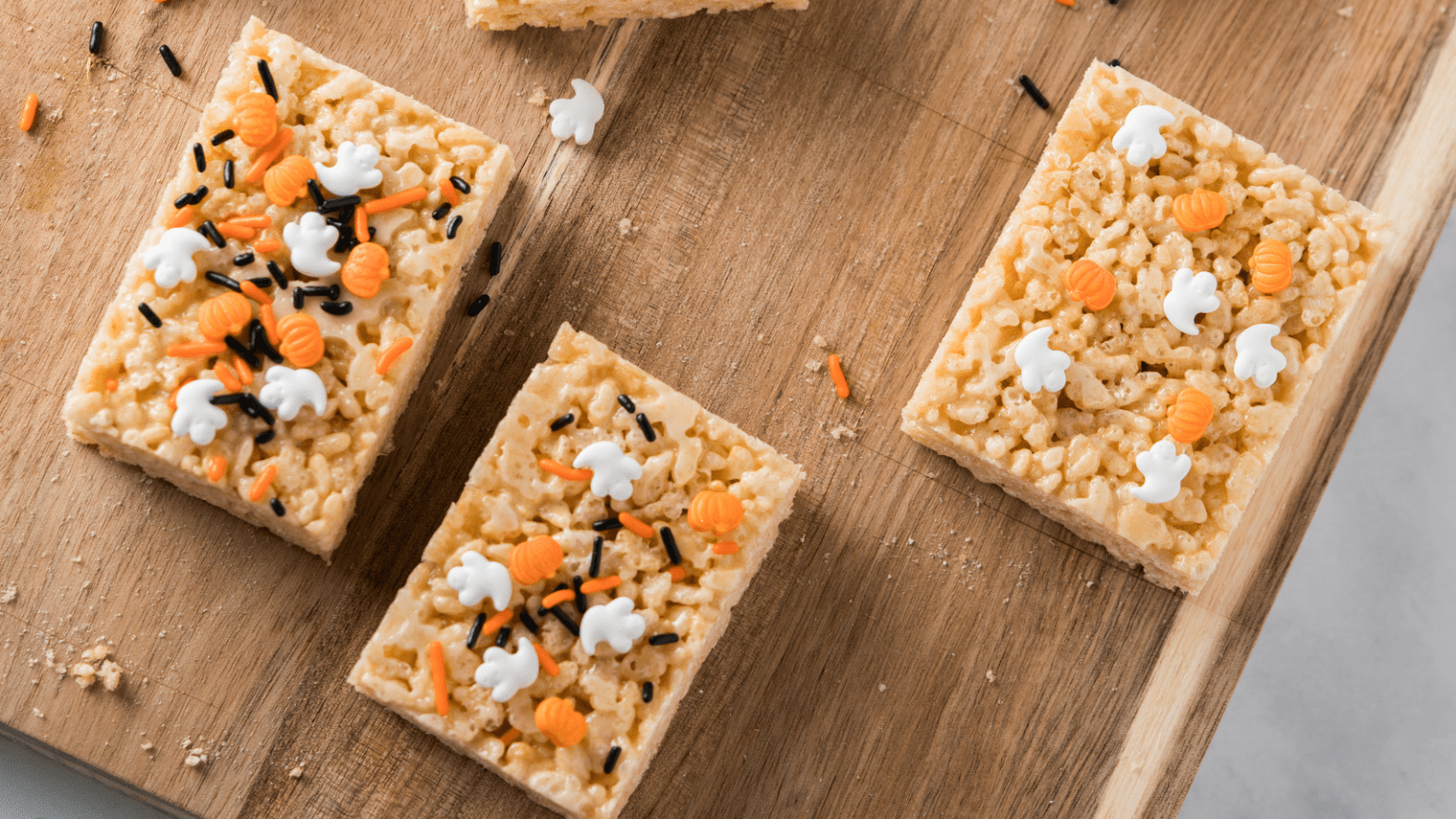 How to Plan a Fangtastic Halloween Party: 31 Treats That Will Have Your ...