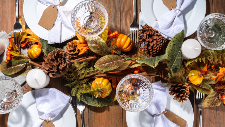 Parenting Hacks for Thanksgiving Table Etiquette: Teaching Manners to ...